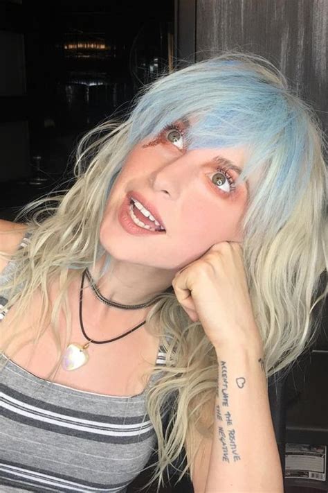Hayley Williams Hairstyles Hair Colors Steal Her Style Hayley Williams Hayley Williams