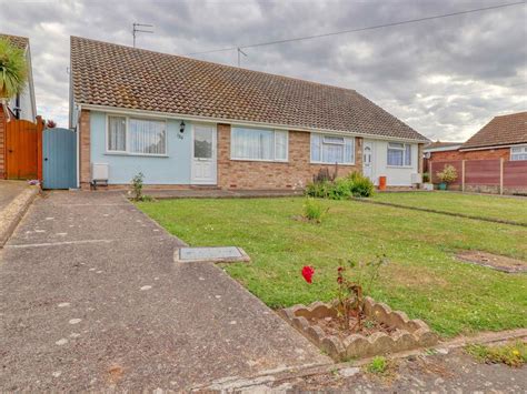 2 Bed Bungalow For Sale In Fleetwood Avenue Holland On Sea Clacton On