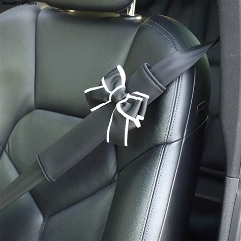 Badu Bg Универсална сладка папийонка Капак за предпазен колан за кола Мек плюшен протектор