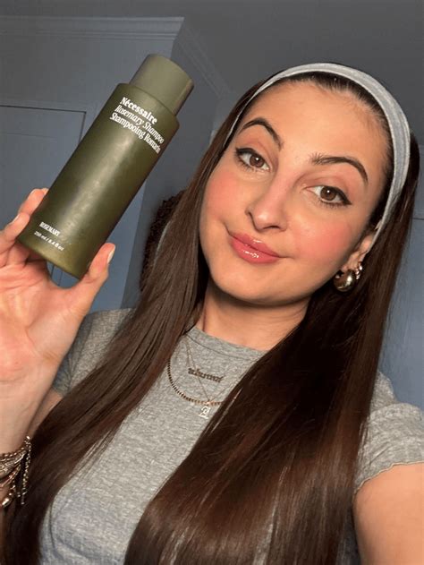 11 Best Shampoos For Dry Scalp 2025 According To Dermatologists Glamour