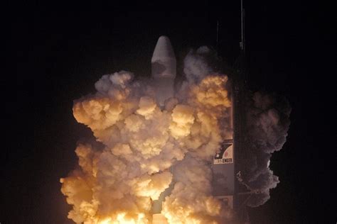 Nasas Messenger Probe Intentionally Crashes Into Mercury