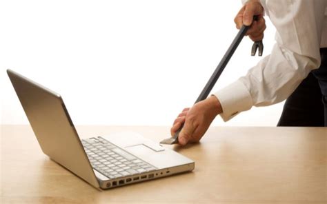 how to check if someone is remotely accessing your computer