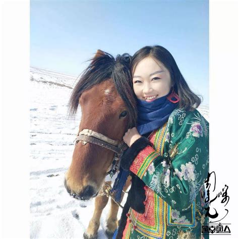 蒙古丽人简介 蒙古袍 第11页 大山谷图库