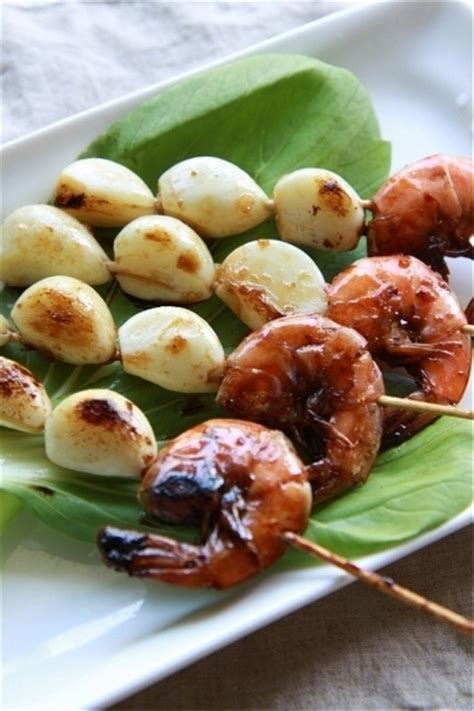 데리야키소스맛과 마늘 향이 근사한 통마늘새우꼬치