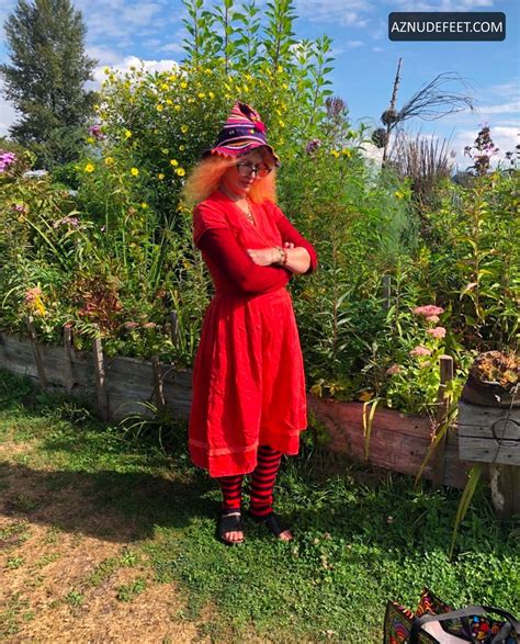 Tabitha St Germain Feet Aznudefeet