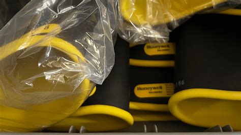 Rubber Glove Classes And Other Hand Protection Custom Truck