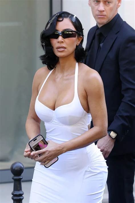 Kim Kardashian Slams Donald Trumps Immigration Policies And Ice Raids