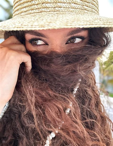 ყველაზე ლამაზი ქართველი ქალი ნანუკა სტამბოლიშვილის ახალი ფოტოები Marao