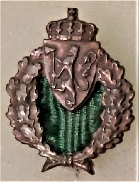 Sports Badge In Bronze Miniature With Needle On The Back Norway