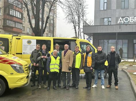 На допомогу Фінляндія передала Україні партію автомобілів швидкої допомоги Читайте на Ukr Net
