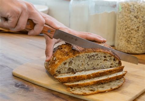 how to slice crusty breads professional bakers agree the brot box