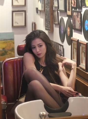 陳嗔谶 辦公室時裝 絲襪 柚子肉