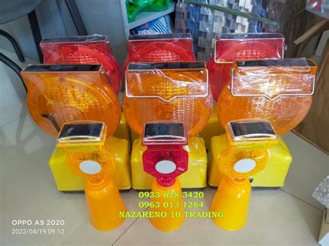 Solar Blinker Light Warning Flash Light Emergency Light Signage On