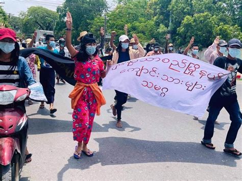 Dvb ဗကသများအဖွဲ့ချုပ်သပိတ်စစ်ကြောင်း ဖြိုခွဲမခံရခင် အချိန်မီလုစုခ