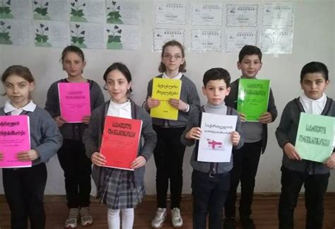 სენაკის N1 საჯარო სკოლის მოსწავლეებმა ხელნაკეთი წიგნები შექმნეს ეტალონი