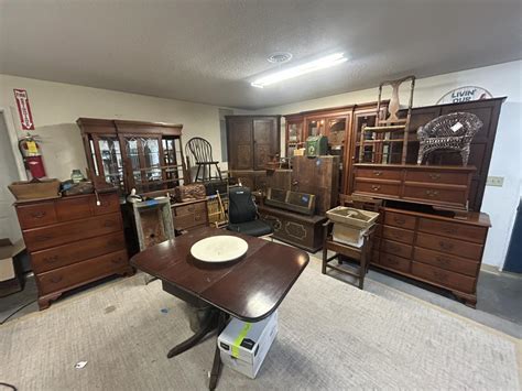 Pickers Auction Hey Hey All You Auction Attending While Setting At