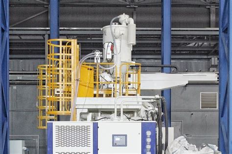 강관 튜브 증기 터빈 밸브 기계 현대 공장의 케이블 가스 보일러 실 산업 구역 발전소 펌프 엔지니어링 스테이션 기술 장비 시스템 에너지 물 개념입니다 0명에 대한 스톡 사진