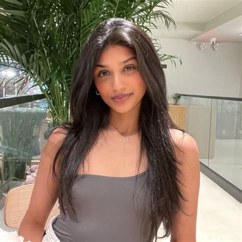 maahi maahi patel1 on threads