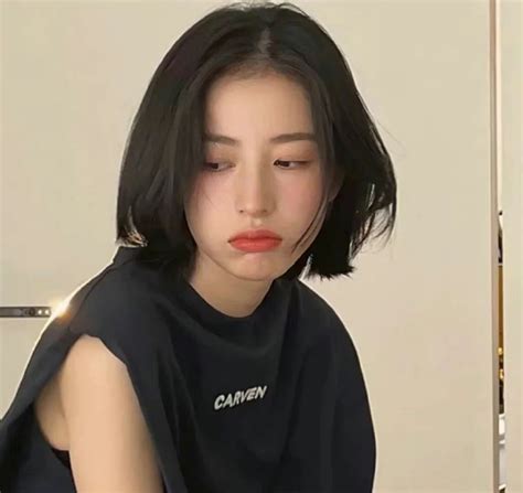 可爱又好看的周雨彤短发头像图片系列 配图网