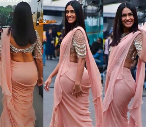 Pin By Beauty Paradise On Mrunal Thakur Girl Photos Beautiful Girl Face Beautiful Girl Photo
