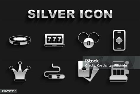 세트 시가 온라인 포커 테이블 게임 슬롯 머신 카드 놀이 데크 조커 빙고에 복권 공 카지노 칩 및 잭팟 아이콘이있는 슬롯 벡터 가능성에 대한 스톡 벡터 아트 및 기타 이미지