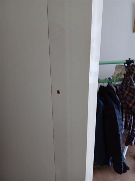 붙박이장 앞 부분 손잡이역할하는 문과 분리시 조치 지식in