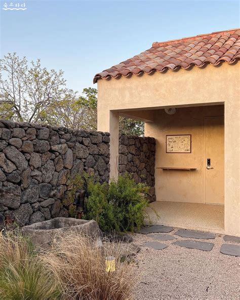 숙소하다 국내숙소감성숙소숙소추천 부산 호호하우스 부산 송정 해변로에 위치한 오션뷰 자쿠지 숙소 호호하우스입니다 유럽 미장으로 빈티지함은 물론 어느 곳에서도