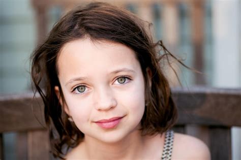 Retrato En Primer Plano De Una Chica Linda Foto Premium