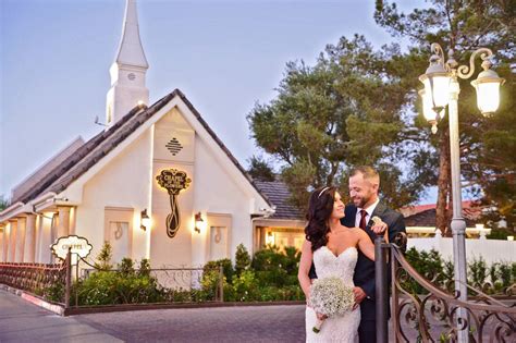 Chapel Of The Flowers Venue Las Vegas Nv Weddingwire