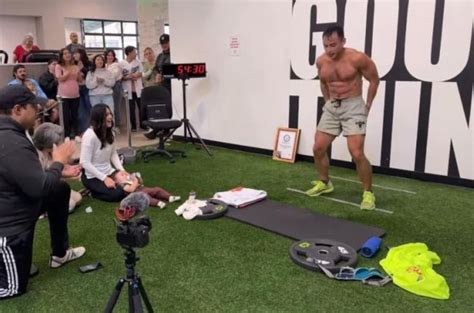 အချိန် ၁ နာရီအတွင်း Chest To Ground Burpees အားကစားကို အကြိမ်ပေါင်း ၁၀၂၇ ကြိမ်ထိလုပ်ပြခဲ့ပြီး