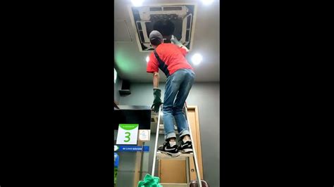 에어컨에서 퀴퀴한 냄새가 난다면 청소하셔야 합니다 Youtube