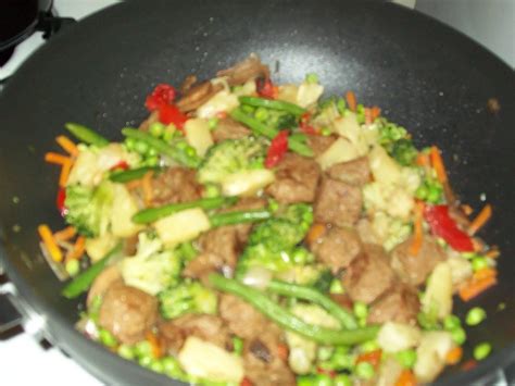 Ginger Sesame Pineapple Beef → Hungryrecipe