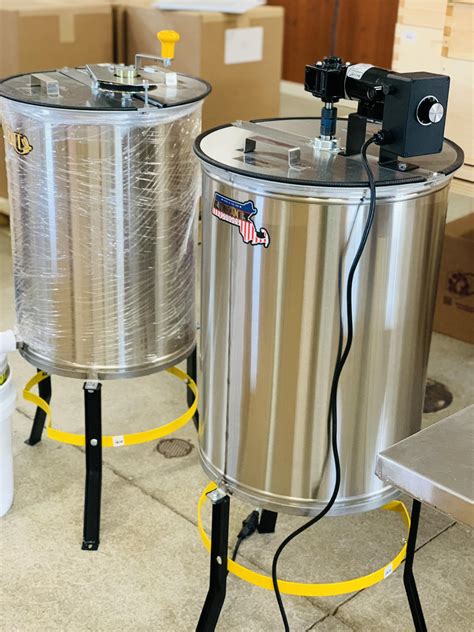 Maxant 3100 6 Frame Hand Crank Extractor Four Leaf Honey