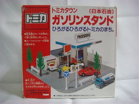 トミカタウン 日本石油 ガソリンスタンド タンクローリー 2種 付き トミカタウン、トミカワールド