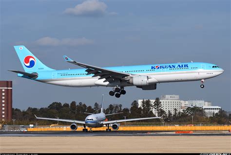 Airbus A330 323 Korean Air Aviation Photo 5946519