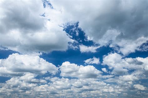 배경 화면 햇빛 자연 하늘 푸른 수평선 구름 낮 지구의 분위기 기상 현상 적운 4096x2730 Px 4096x2730 Coolwallpapers