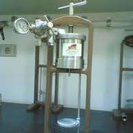 9 API Filter Press With Mud Sample Download Scientific Diagram