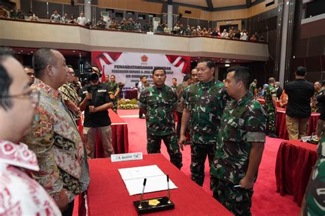 Panglima Tni Pimpin Penandatanganan Kontrak Pengadaan Barang Dan Jasa