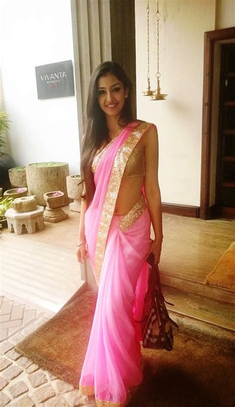 15 Hot And Spicy Photos Of Navneet Kaur Dhillon Loveshhuda Girl