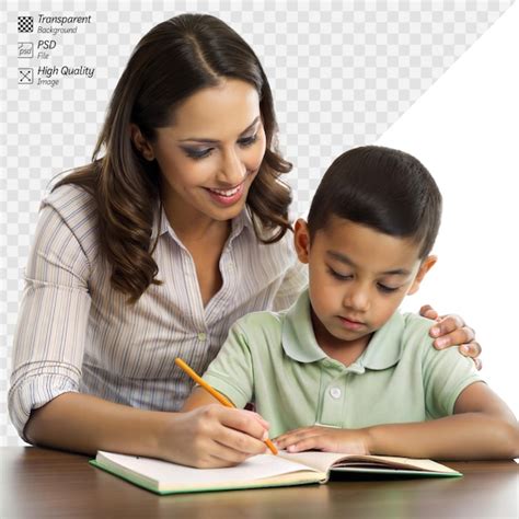 Madre Ayudando A Su Hijo Pequeño Con La Tarea En Una Mesa Archivo Psd