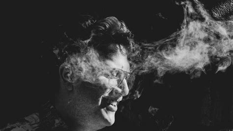 Watch Matthew Azrieli Drops Playful Indie Folk Gem Expectations