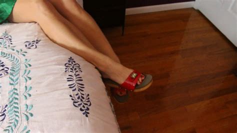 Miss Robin Sensual Sandal Spell Mp Carissa S Fetish Playground Clips Sale