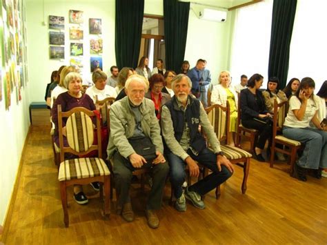 Повернись живим У Житомирі стартувала ретроспективна виставка митців Національної спілки