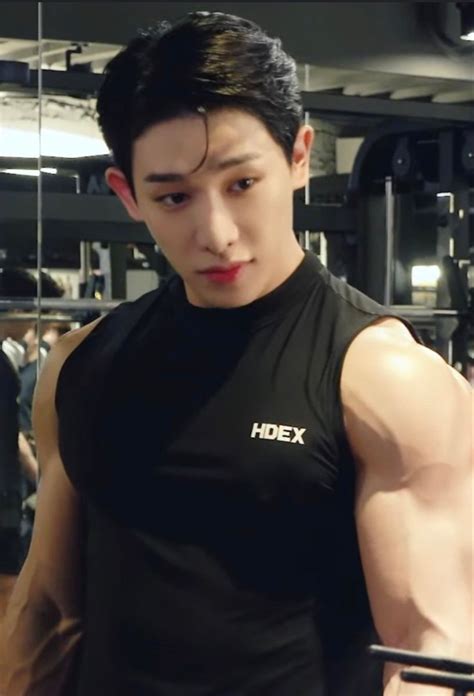 Pin By Jhoseph Herrera On Wonho Wonho Abs Hot Korean Guys Monsta X