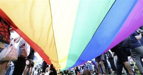 서울시 ‘퀴어축제 서울광장 사용 불허에조직위 “혐오세력 압력” 의혹 제기