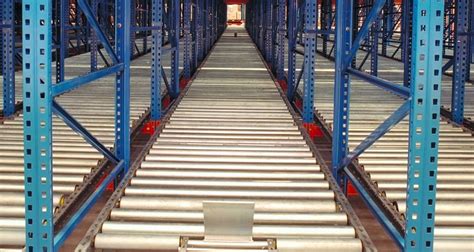 Gravity Flow Racking System Roller Racking System In UAE