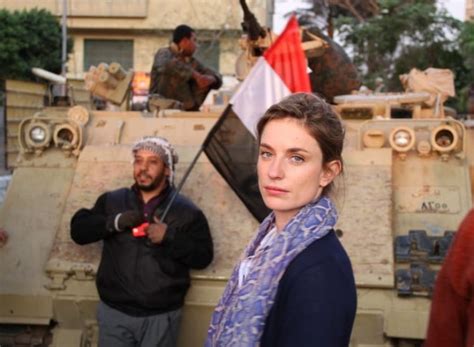 How War Photographer Julia Leeb Is Using Virtual Reality And Art To Let Comfortable People