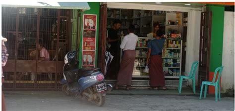 ရခိုင်သို့ ဆေးဝါးသယ်ယူခွင့်ကို စစ်ကောင်စီကပိတ်ပင်ထား၍ ဆေးဆိုင်များတွင