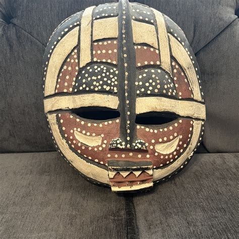 Round Tribal Mask Value