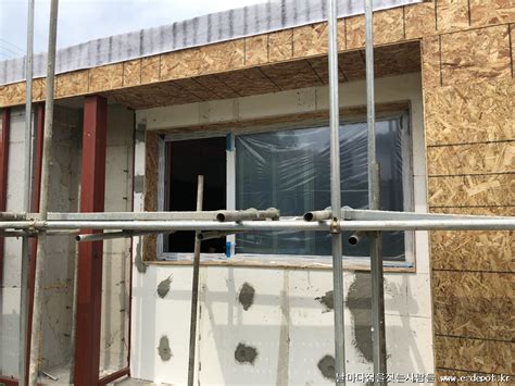 전원주택시공사례 철근콘크리트주택 징크세라믹사이딩 하지철물작업 과정입니다